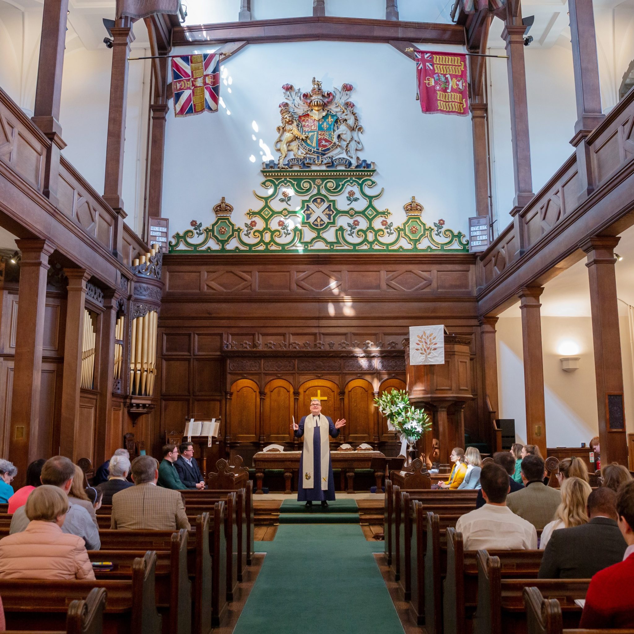 A WARM WELCOME - Crown Court Church of Scotland